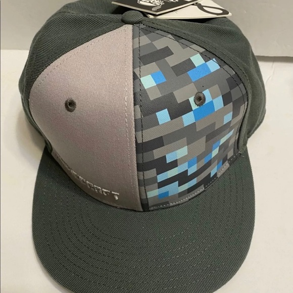 Minecraft | Accessories | Jinx Minecraft Diamond Crafting Snapback Hat ...